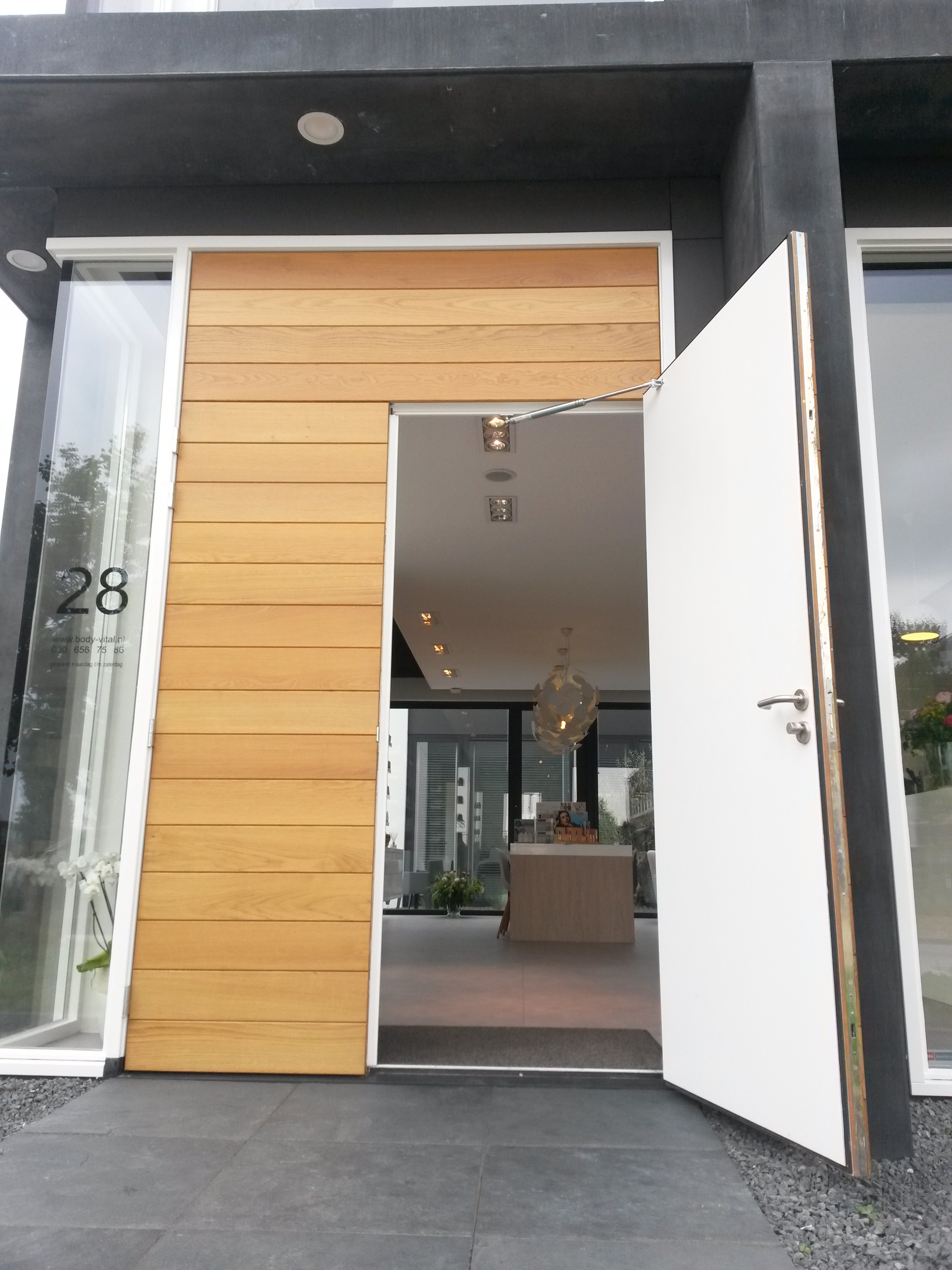 DICTATOR Productie B.V. | Dictator deuropeningbegrenzers ...