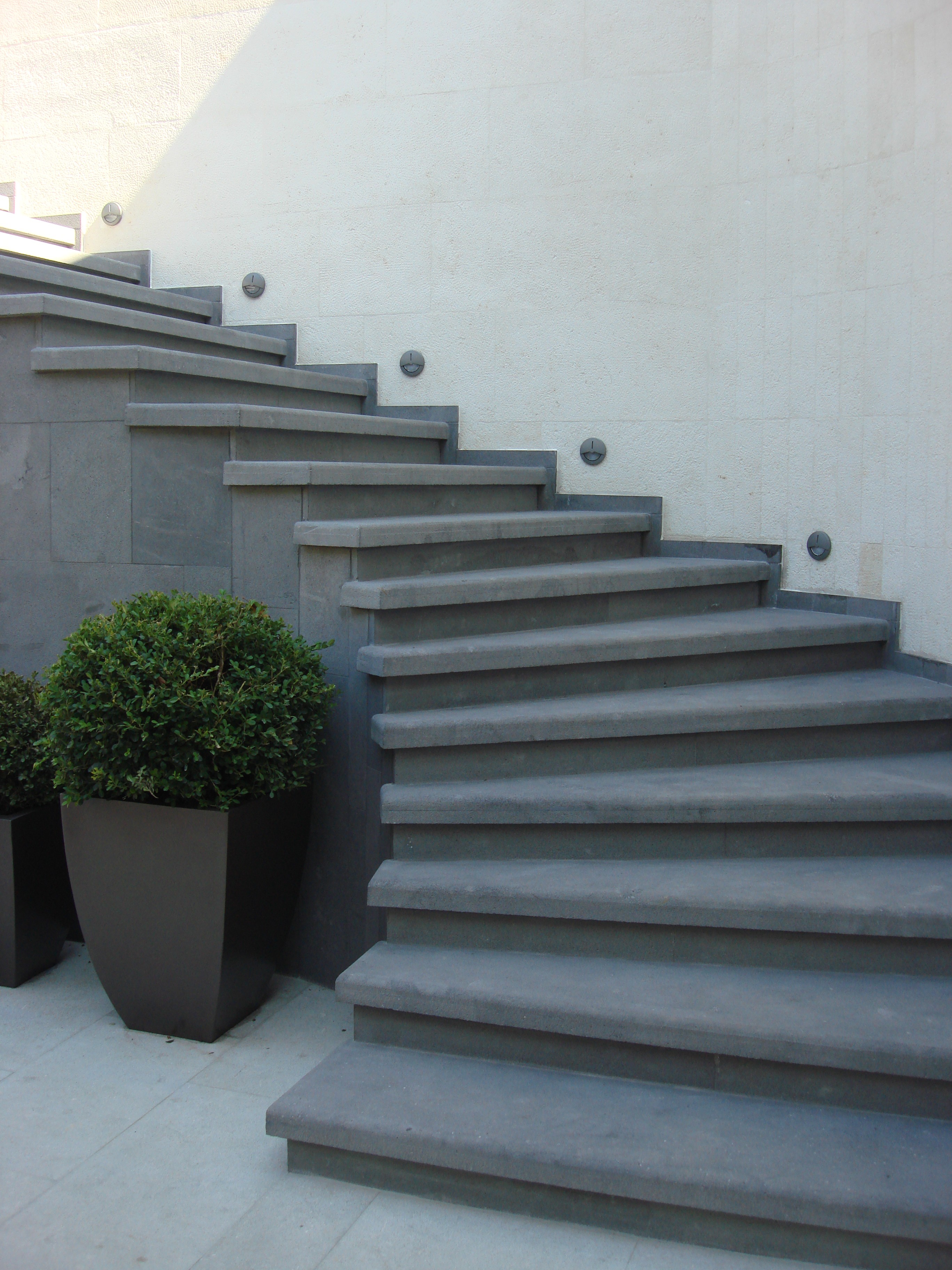 Nibo Stone | Natuursteen trappen en bordessen - architectenweb.nl