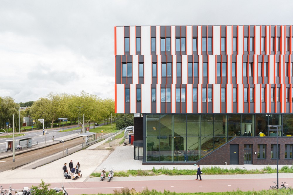 Intal BV | Hout- en meubileringscollege Rotterdam (HMC) - architectenweb.nl