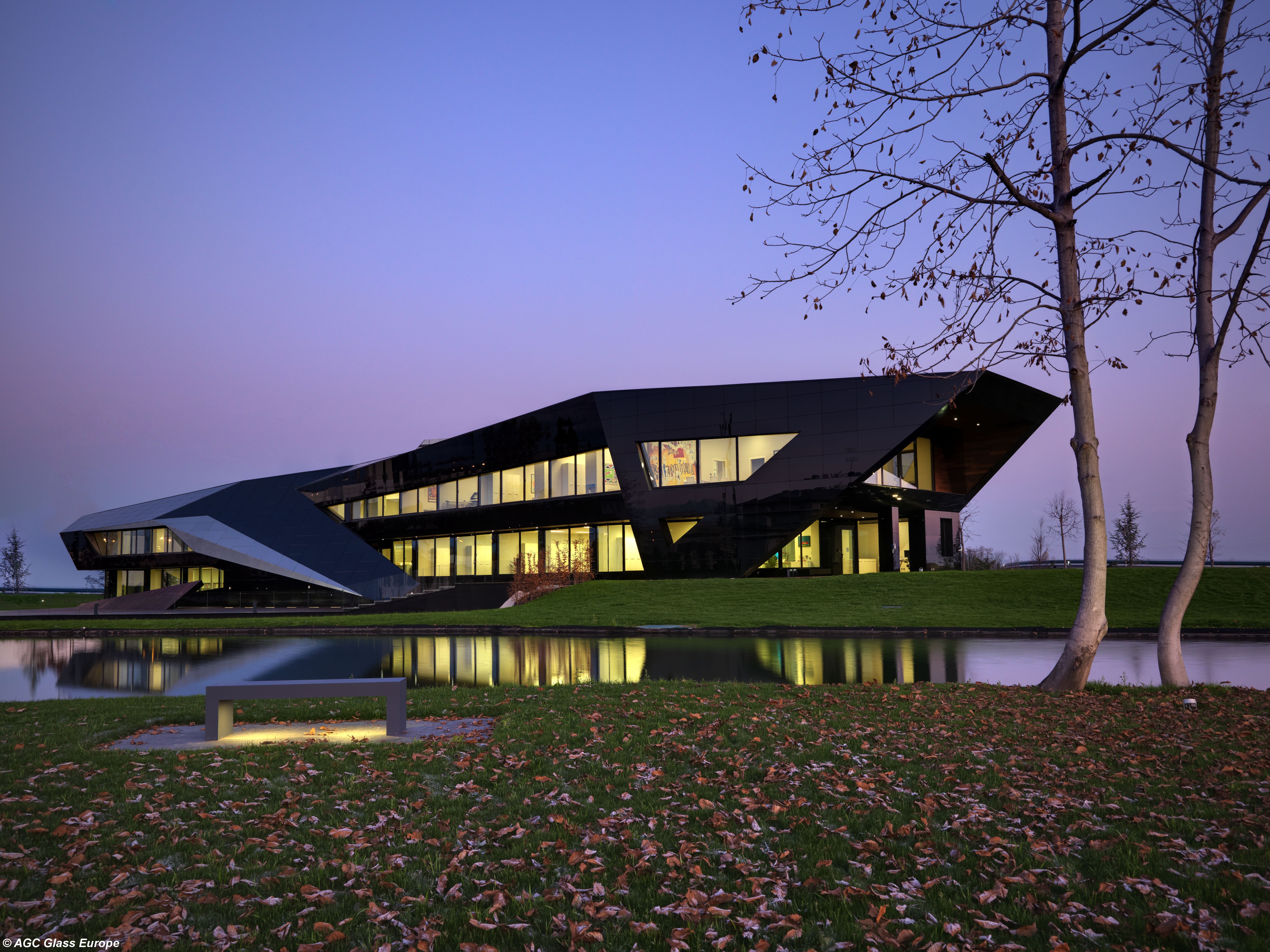 AGC Nederland Holding B.V. | Ipasol Ultraselect 62/29 - architectenweb.nl