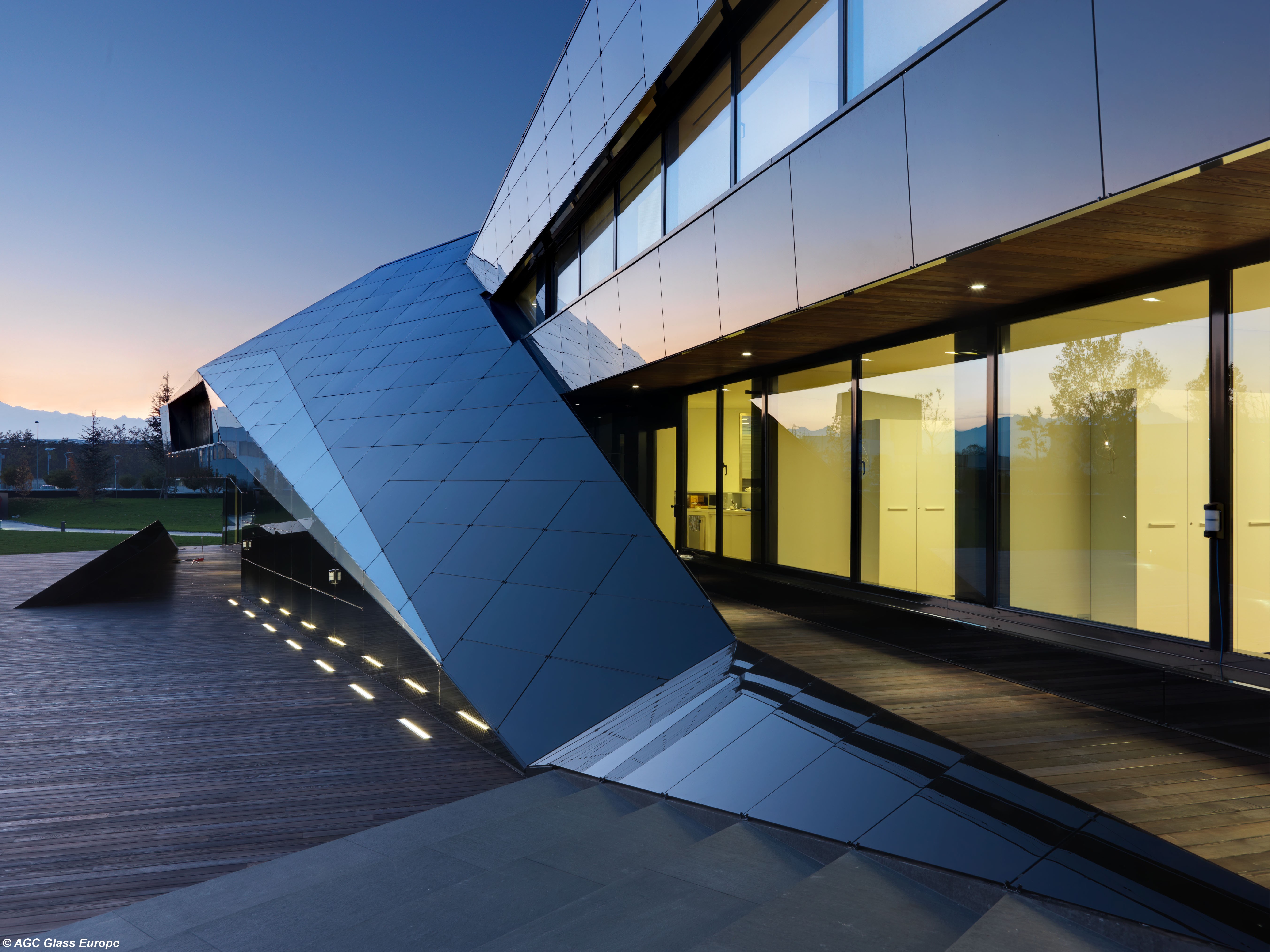 AGC Nederland Holding B.V. | Ipasol Ultraselect 62/29 - architectenweb.nl