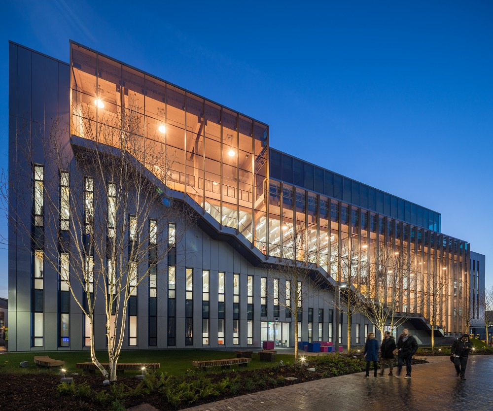 ALUCOBOND® | BSKYB Believe in Better Building - architectenweb.nl