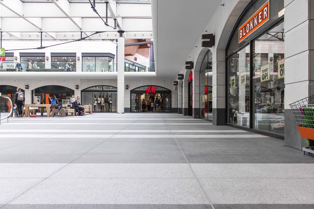 Nibo Stone | Winkelcentrum Arena - architectenweb.nl