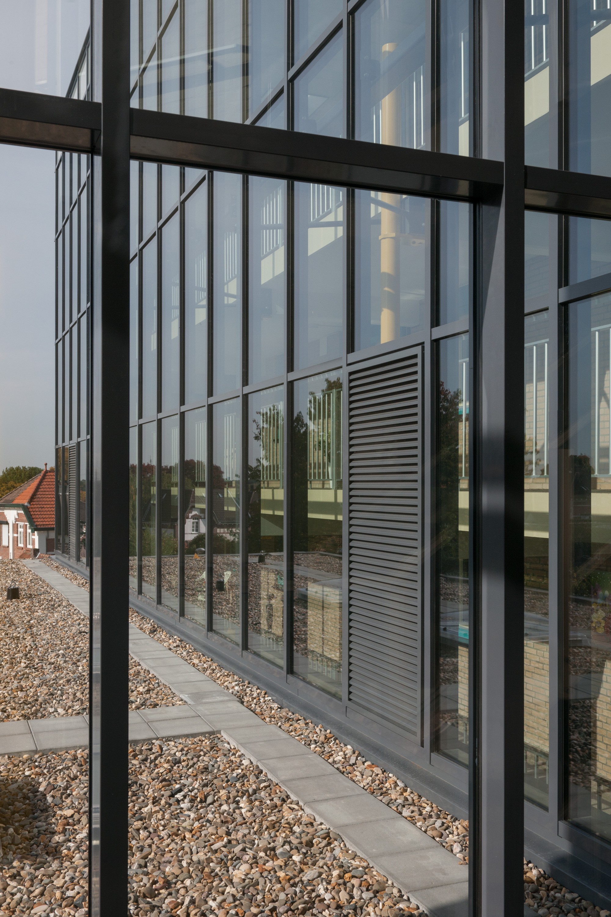 DUCO Ventilation & Sun Control | DucoGrille NightVent - architectenweb.nl