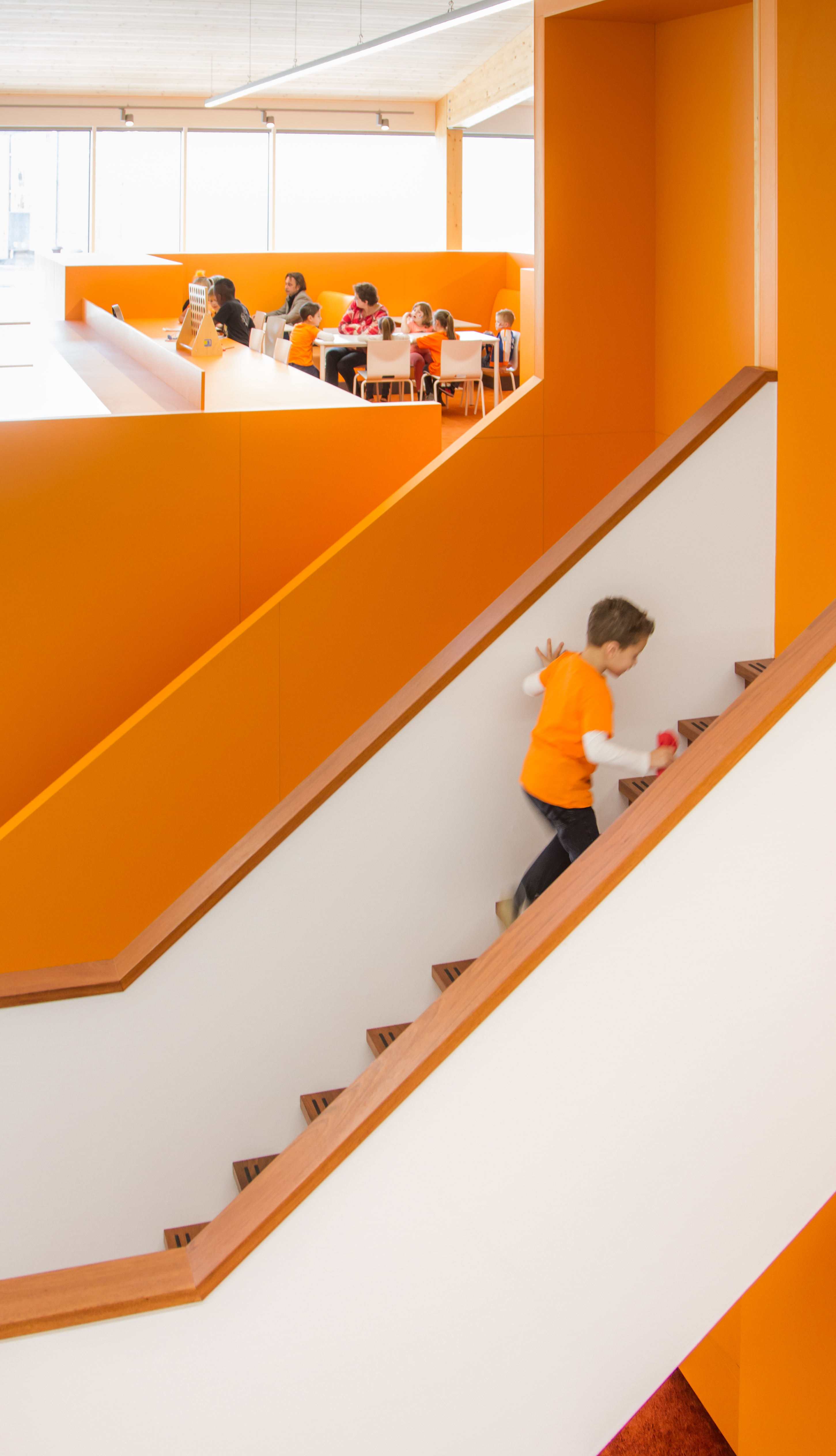 Multifunctioneel meubel als centrum van de school - architectenweb.nl