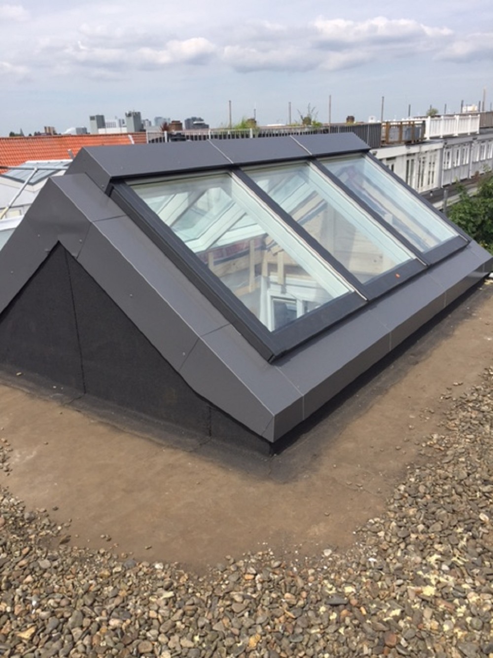 VELUX Nederland B.V. | Woonhuis Amsterdam lichtstraat in één dag ...