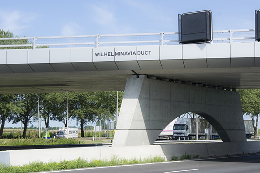 Architecten_Lab | Viaducten Witte Brug A15 - architectenweb.nl