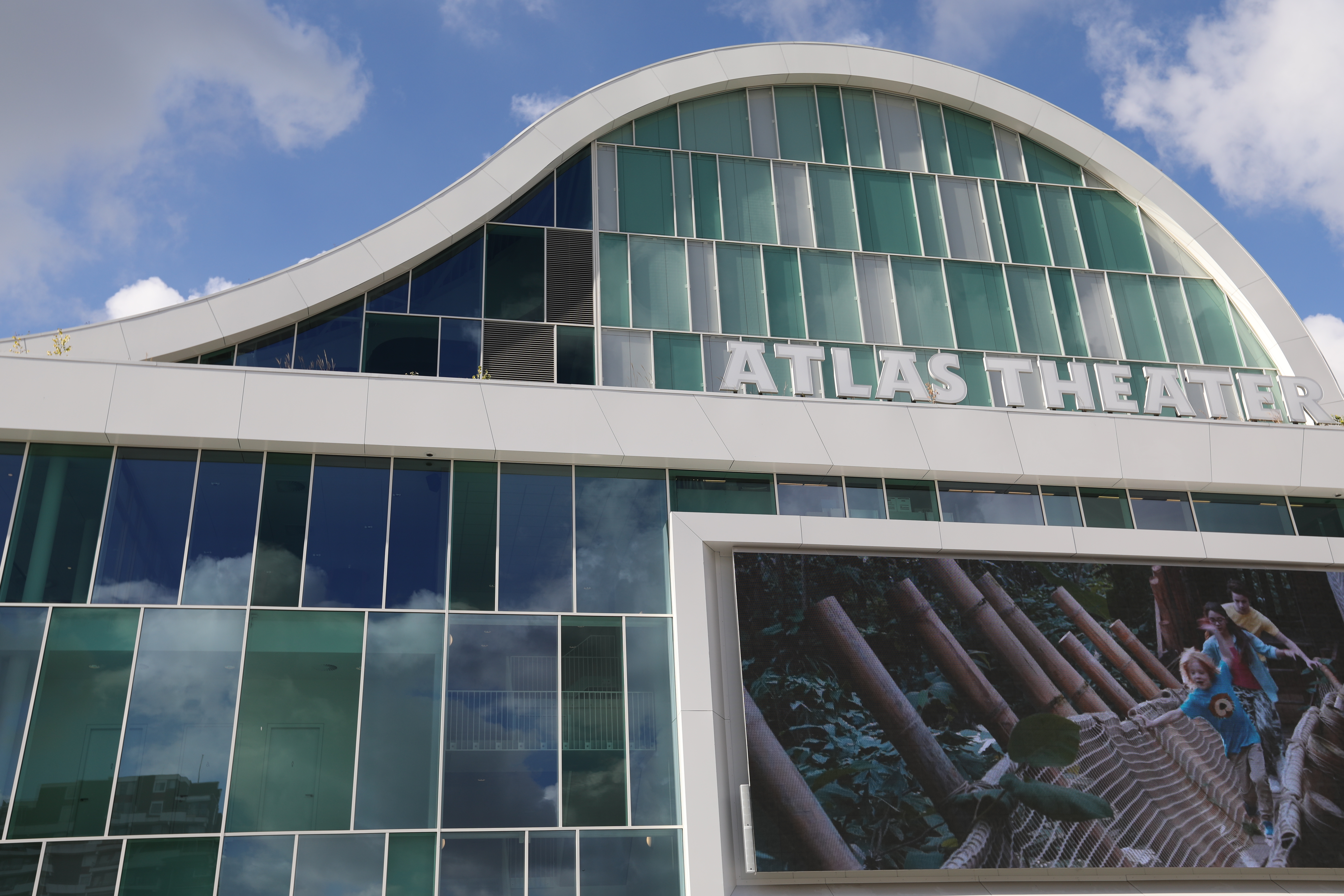 Kawneer | Atlas Theater - architectenweb.nl