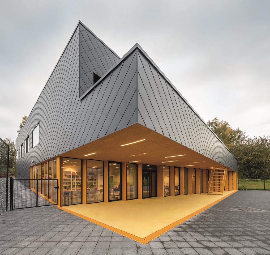 Cedral | Alterna ruitleien op dak en gevel - architectenweb.nl