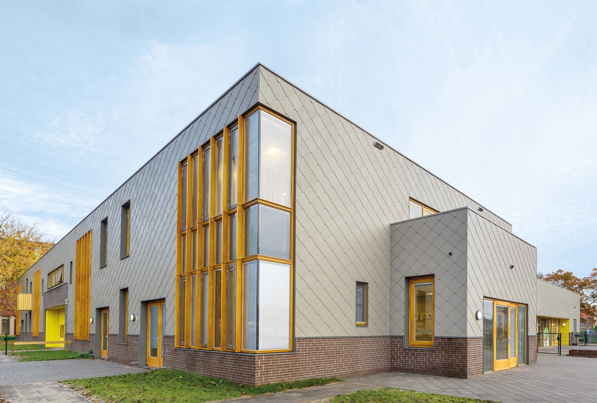 Cedral | Alterna ruitleien op dak en gevel - architectenweb.nl