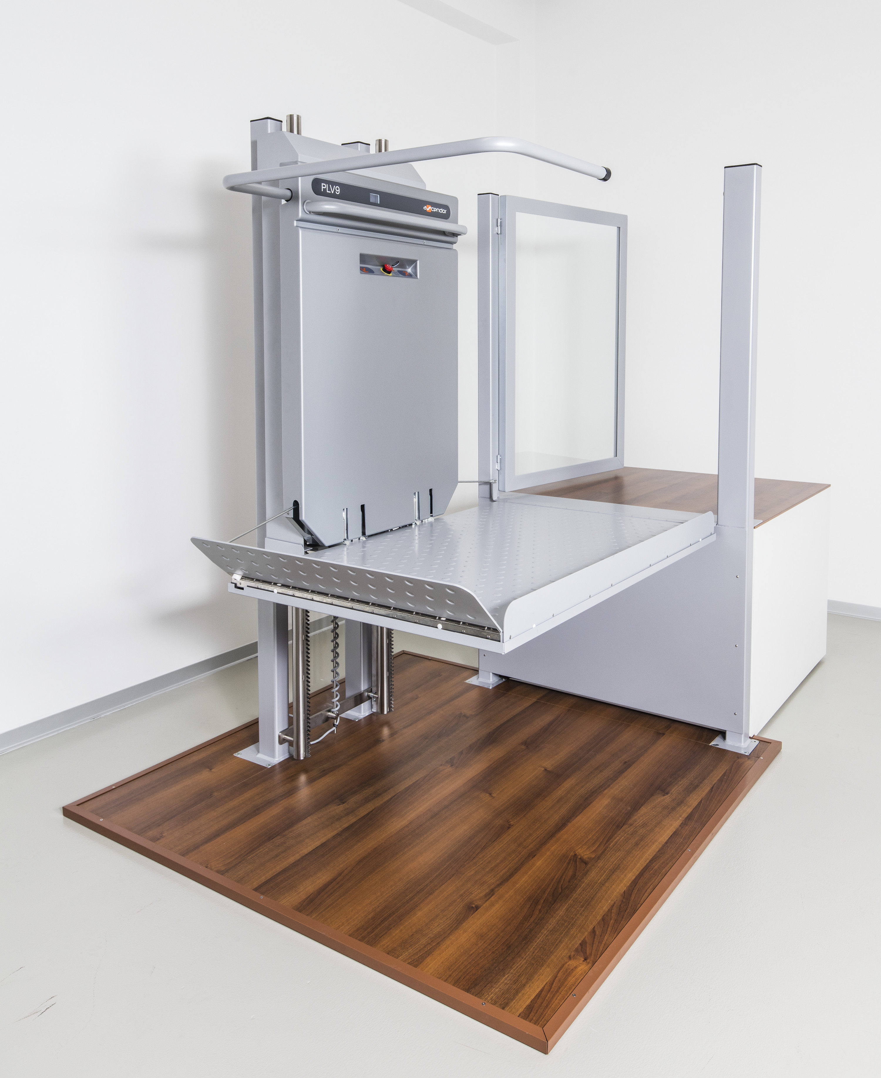 Triwa Liften | Plateaulift TR-9 - architectenweb.nl