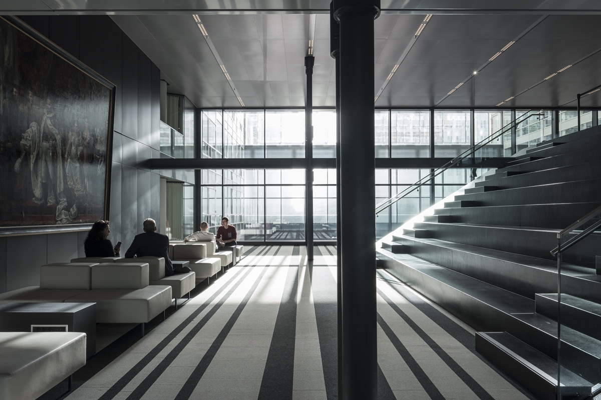 Oude VROM-gebouw grondig vernieuwd door OMA - architectenweb.nl