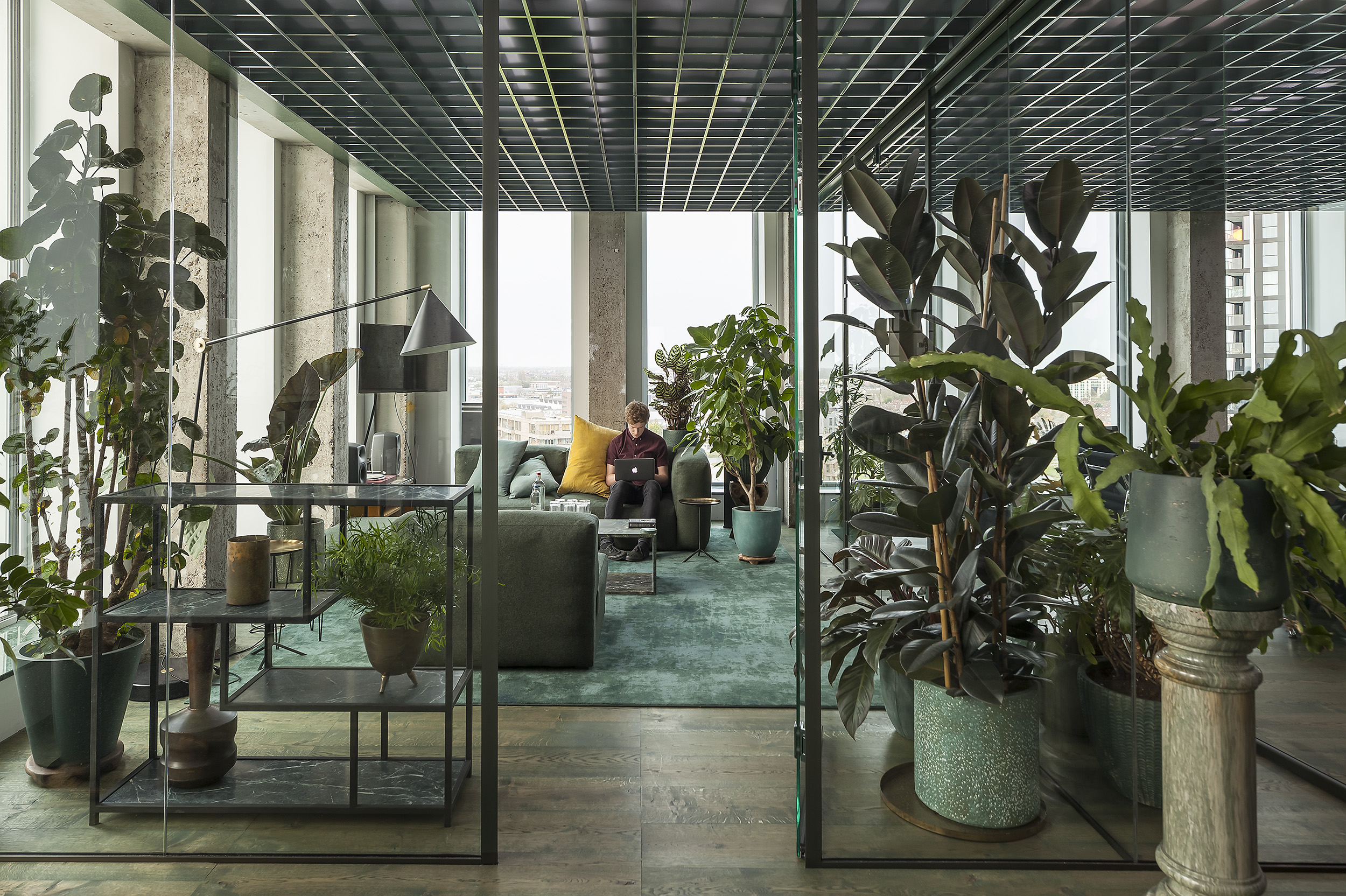 Space Encounters ontwerpt ruimtelijk interieur voor Sony Music in A’DAM ...