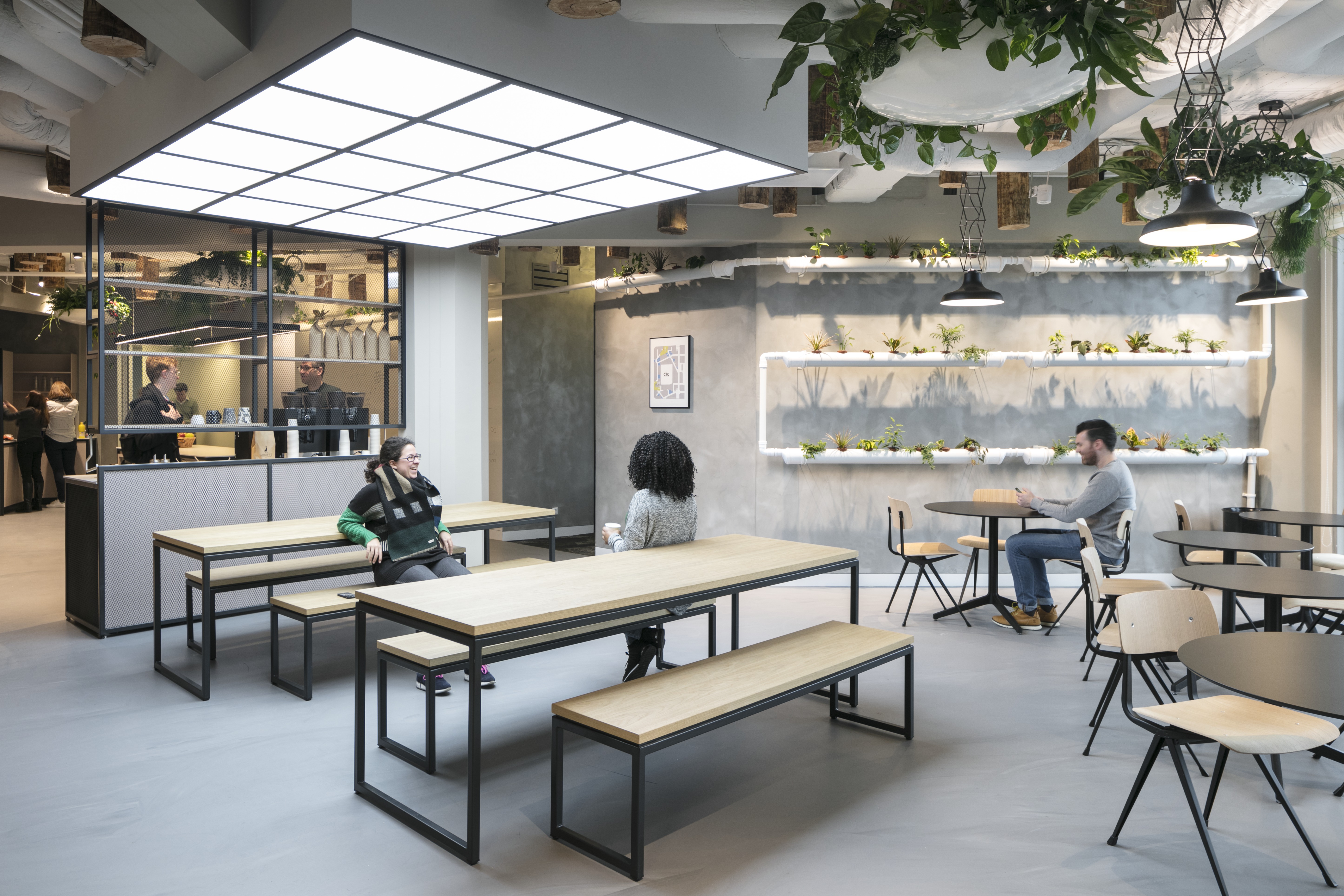 Cambridge Innovation Center (CIC) in Groothandelsgebouw flink ...