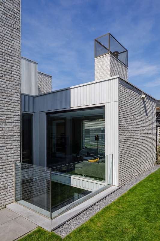 FAAM architects ontwerpt puntsymmetrisch woonhuis - architectenweb.nl