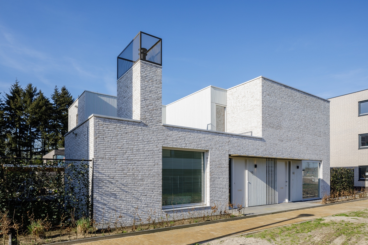 FAAM architects ontwerpt puntsymmetrisch woonhuis - architectenweb.nl