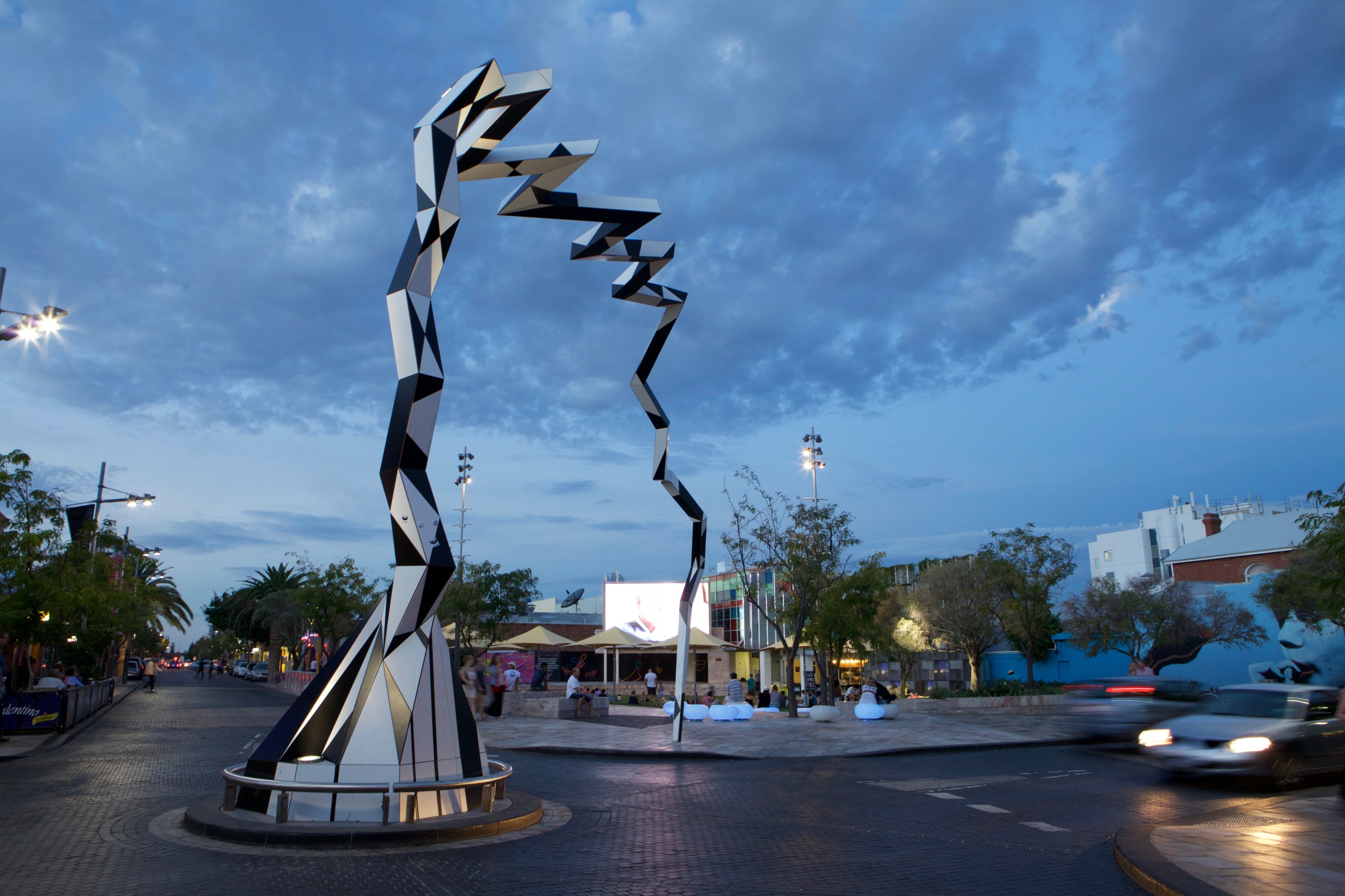 ALUCOBOND® | The Arch – Northbridge Piazza - architectenweb.nl