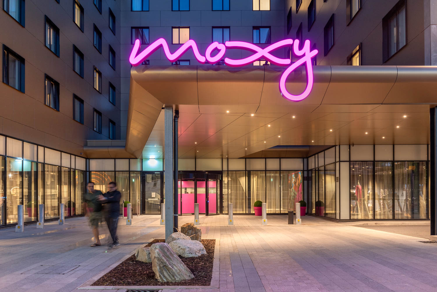 Apto Architects | Moxy London Heathrow Facade - architectenweb.nl
