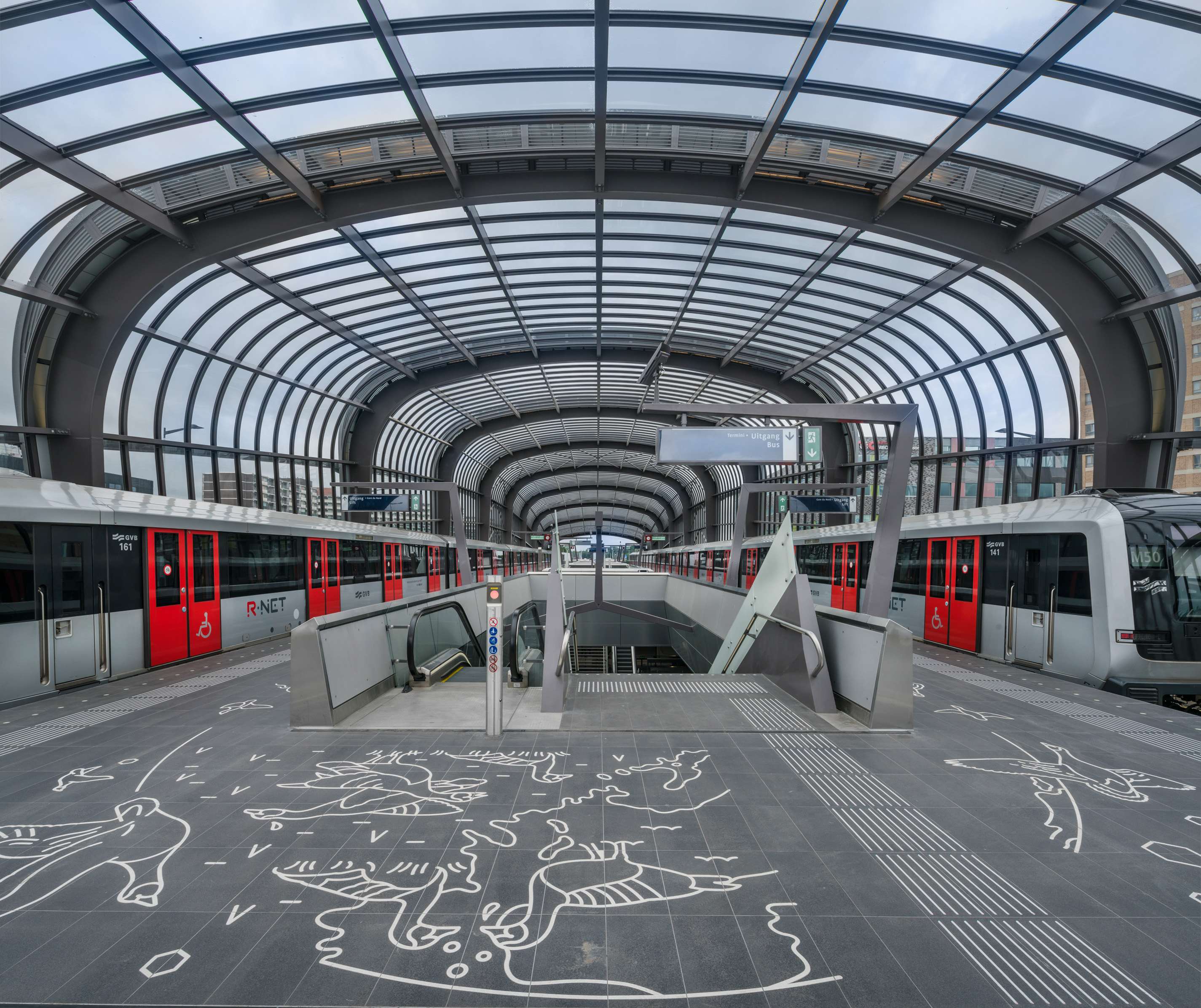 Noord-Zuidlijn Amsterdam officieel geopend - architectenweb.nl