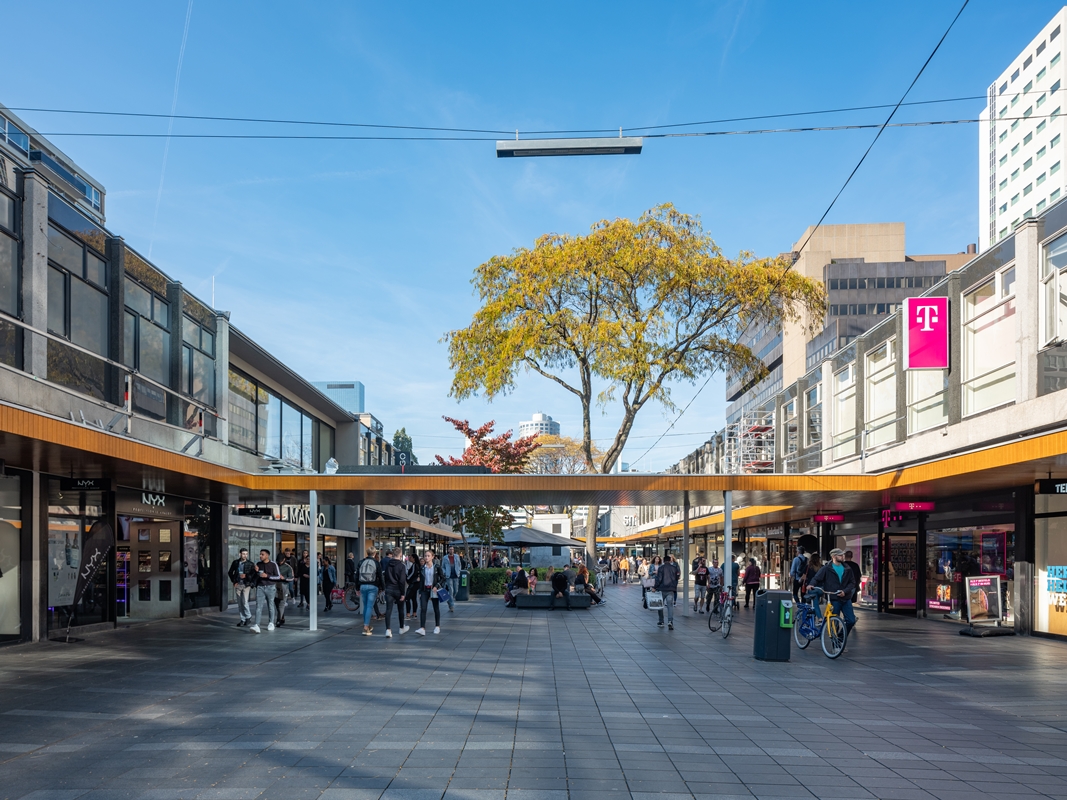 Vernieuwde Lijnbaan Rotterdam feestelijk geopend - architectenweb.nl