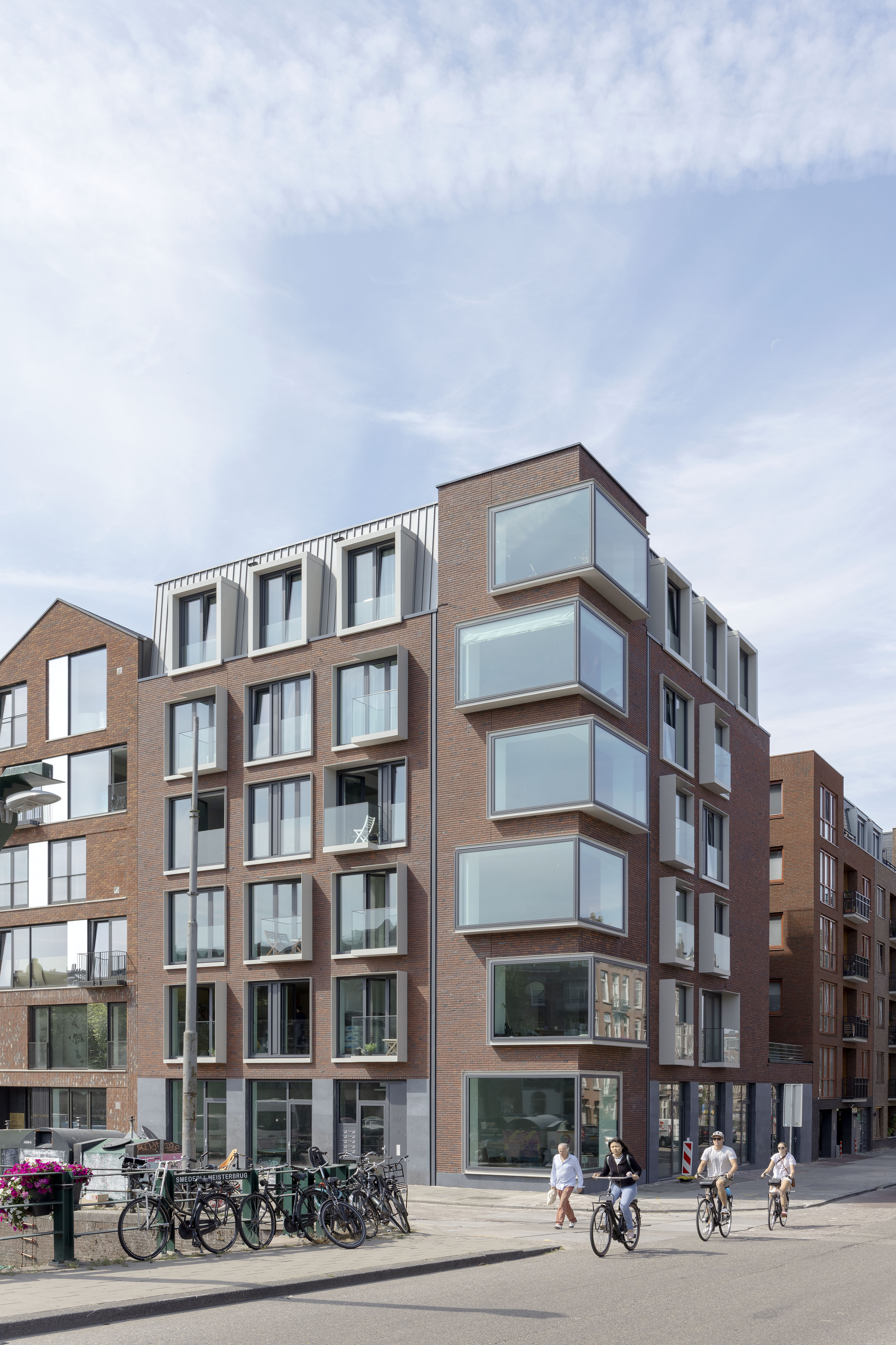 Op maat gemaakt maar aanpasbaar woongebouw bij De Hallen ...