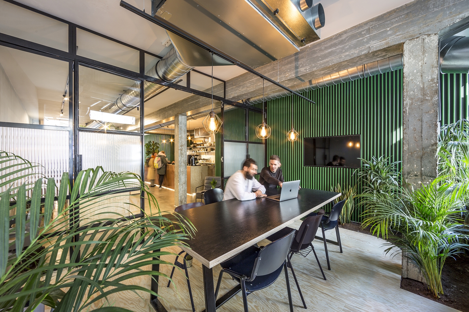 Strak ontwerp FBX brengt visuele eenheid in Plantastic! Health Hub - architectenweb.nl