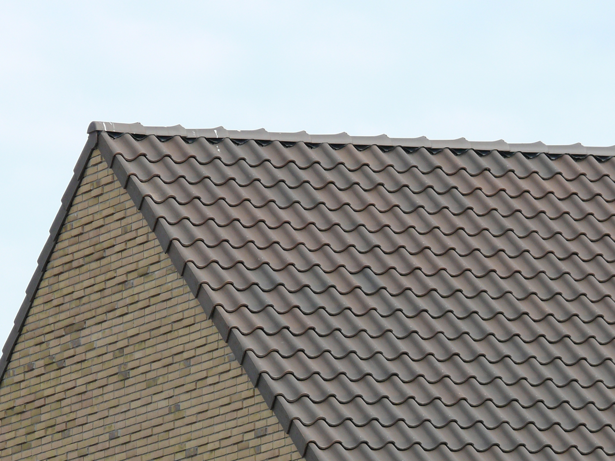 BH KERAMIEK BV | Building Ceramics | Keramische Dakpannen | Meyer ...
