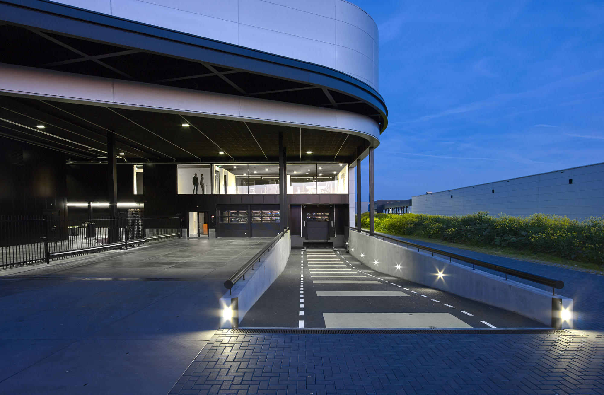 Innovation Center is als een opengewerkte machine - architectenweb.nl