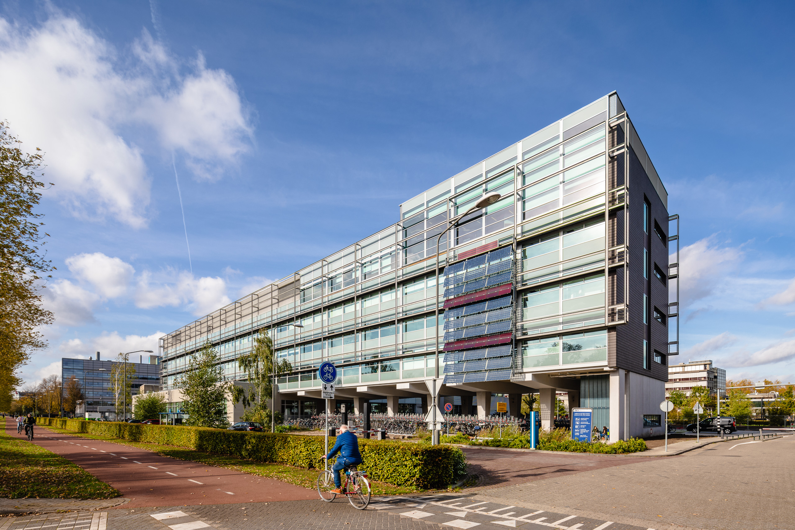 Voormalig onderzoeksgebouw TU/e-campus open gemaakt voor Fontys ...