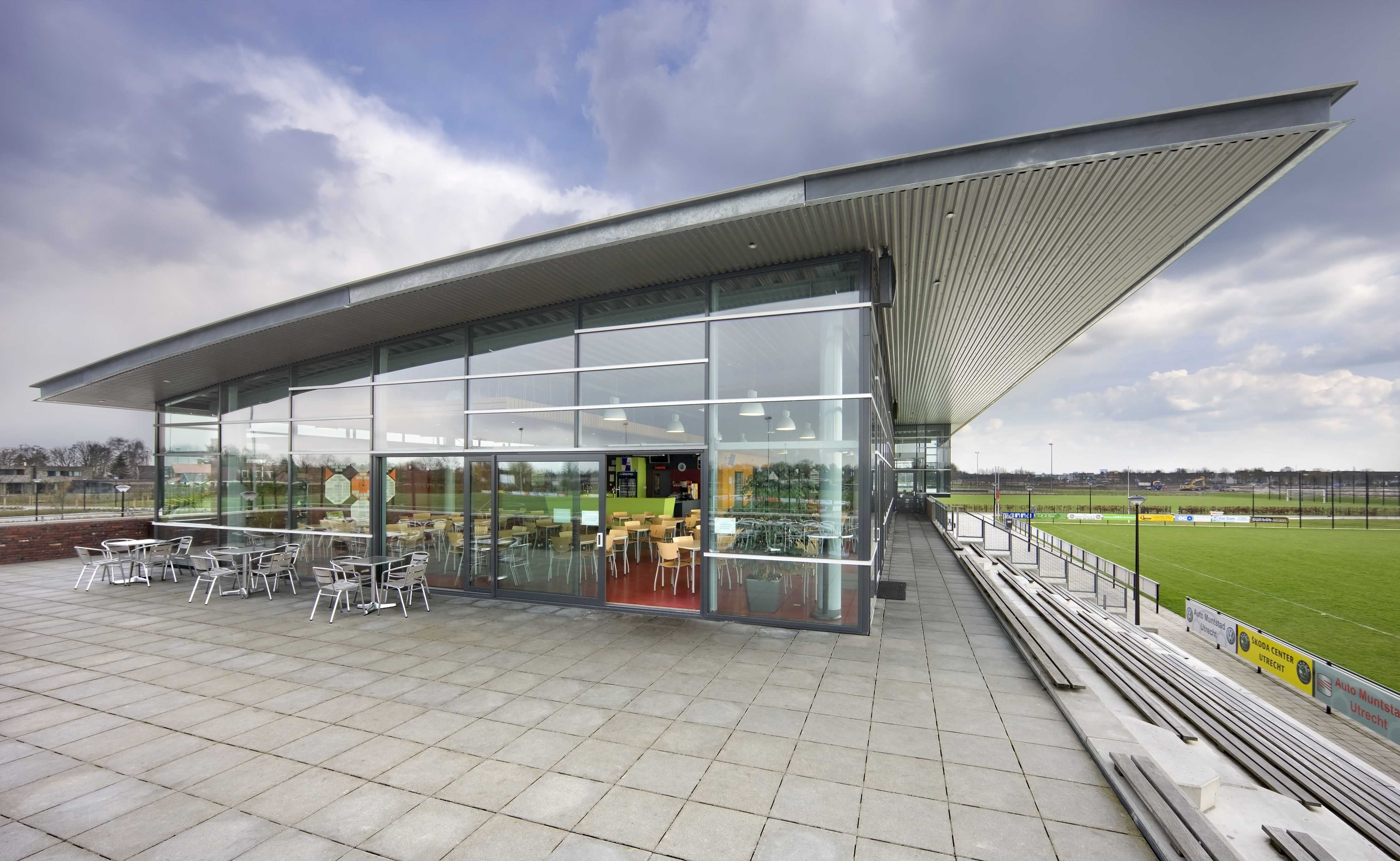VAN ROOIJEN ARCHITECTEN | Nieuwbouw clubaccommodatie VV De Meern ...