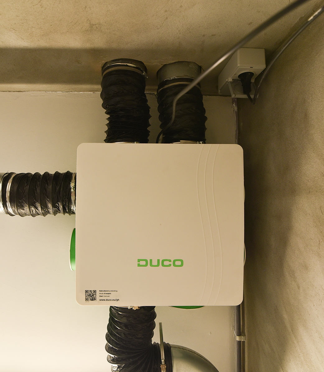 DUCO Ventilation & Sun Control | Gezonde binnenlucht in moderne villa ...