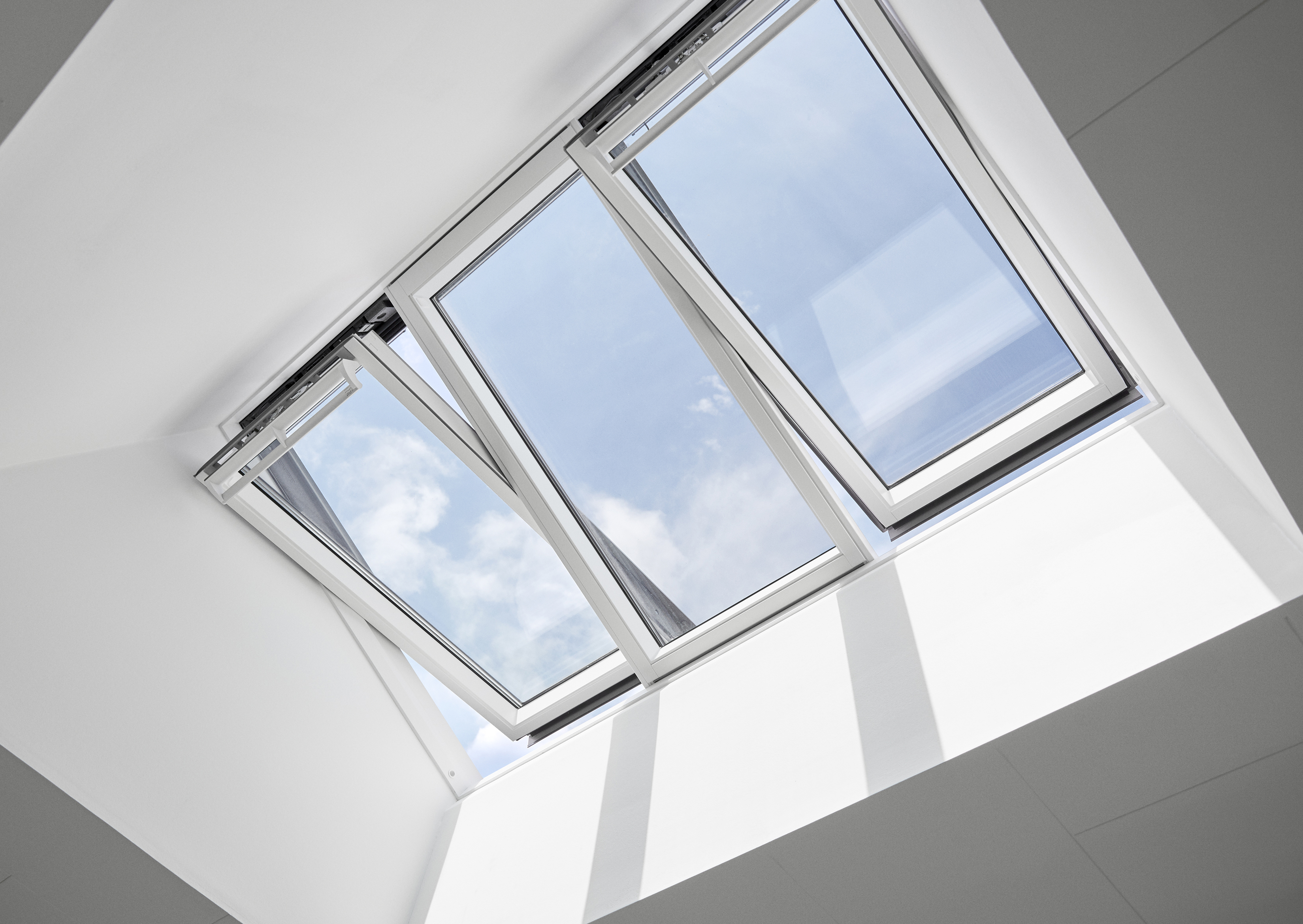 VELUX Nederland B.V. | Ontdek het nieuwe VELUX STUDIO 3-in-1 dakraam ...