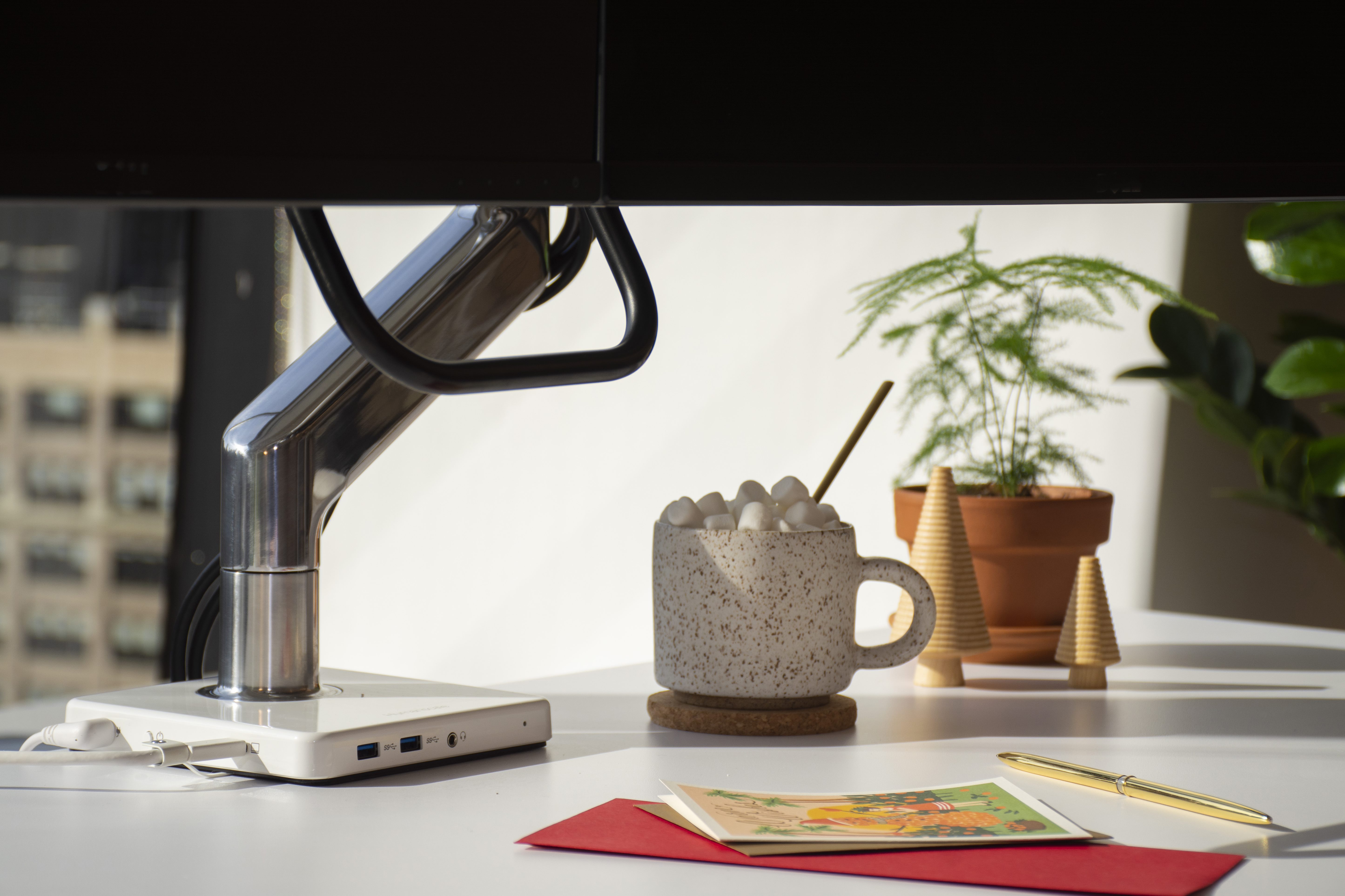 Humanscale | M10 monitorarm - architectenweb.nl