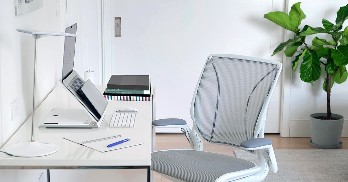 Humanscale | L6 laptop houder - architectenweb.nl