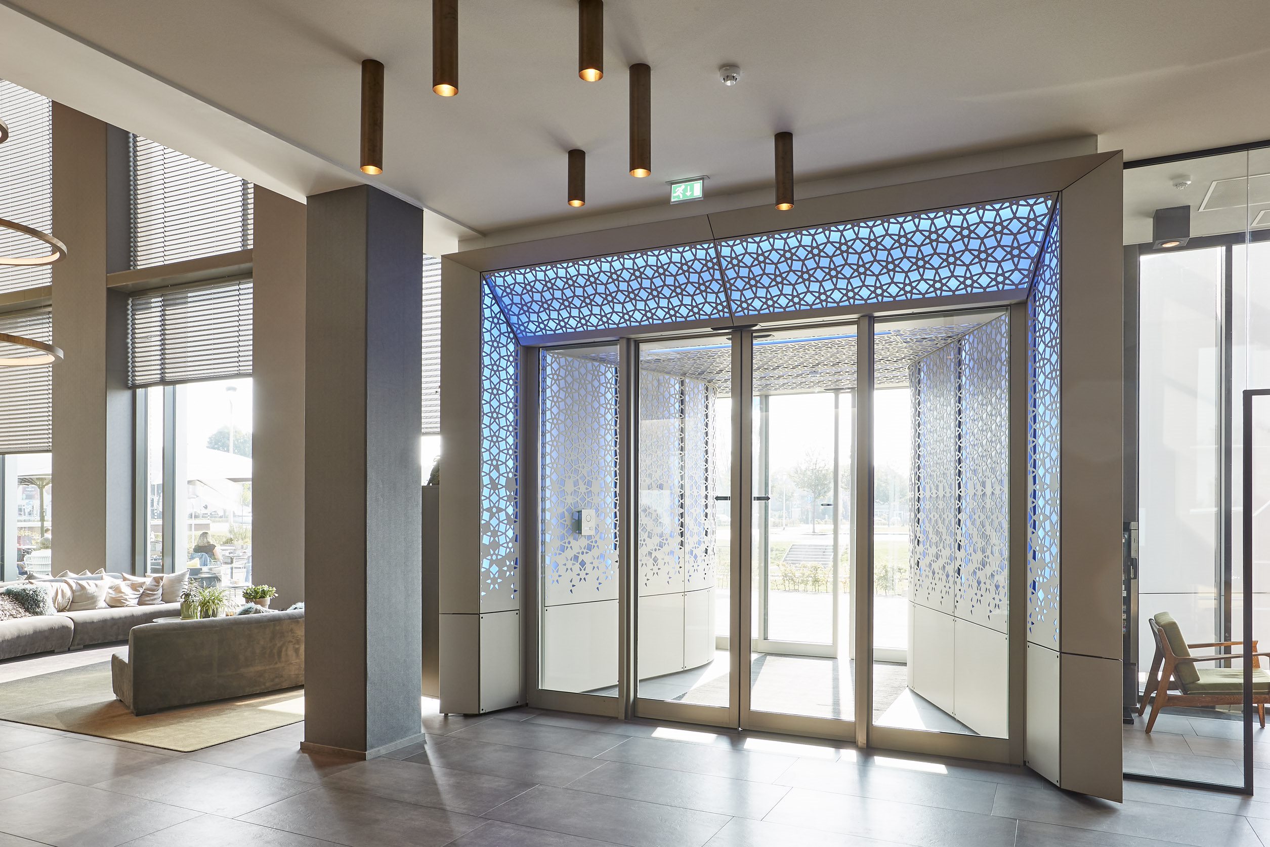 GEZE Benelux B.V. | Van der Valk hotel Nijmegen-Lent - architectenweb.nl