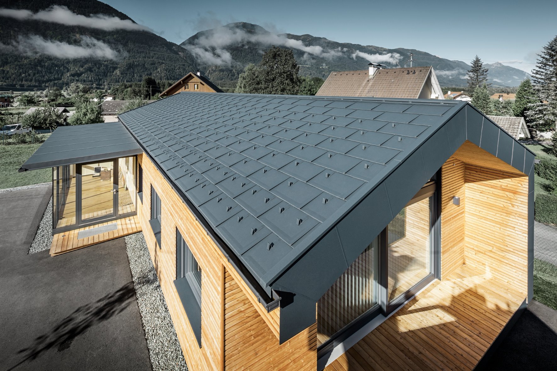 PREFA GmbH Aluminium Dak-en Gevelsystemen | PREFA Dakpan R.16 ...