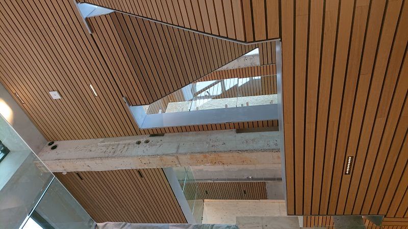 Hunter Douglas Architectural | Houtfineer Lineair plafondsysteem ...