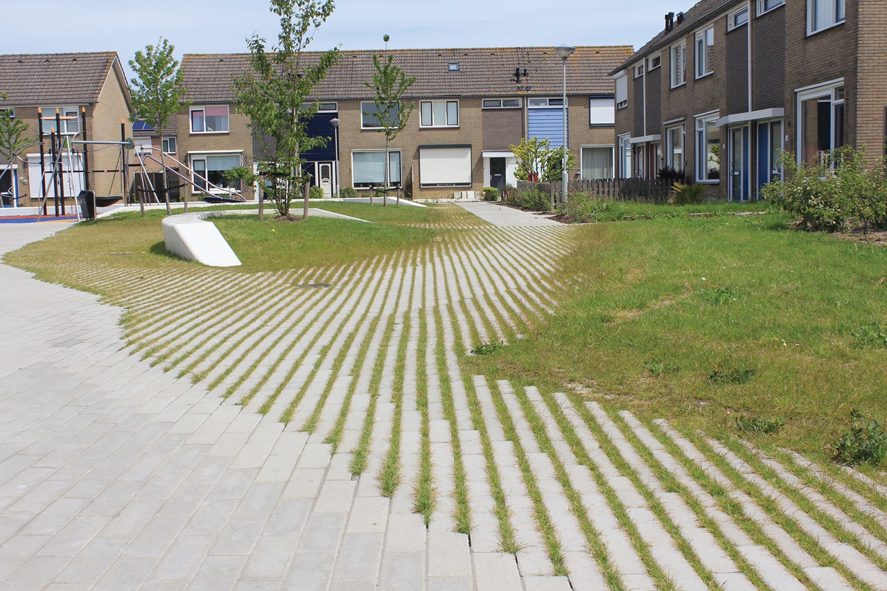 Struyk Verwo Infra | Hydro Lineo XL groenbestrating - architectenweb.nl