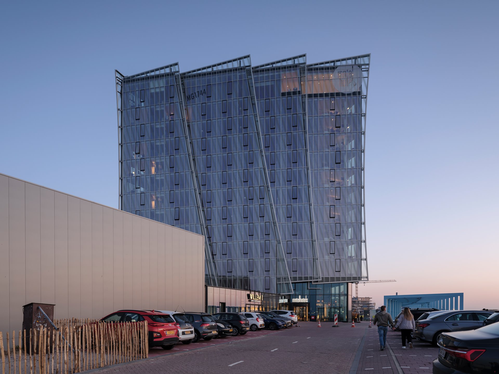 Hotel Marina Beach aan boulevard Scheveningen geopend - architectenweb.nl