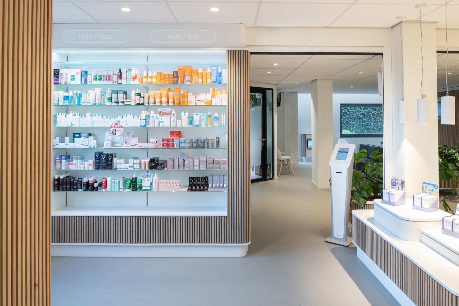 GROUP A | Duurzame interieuridentiteit voor Service Apotheek ...