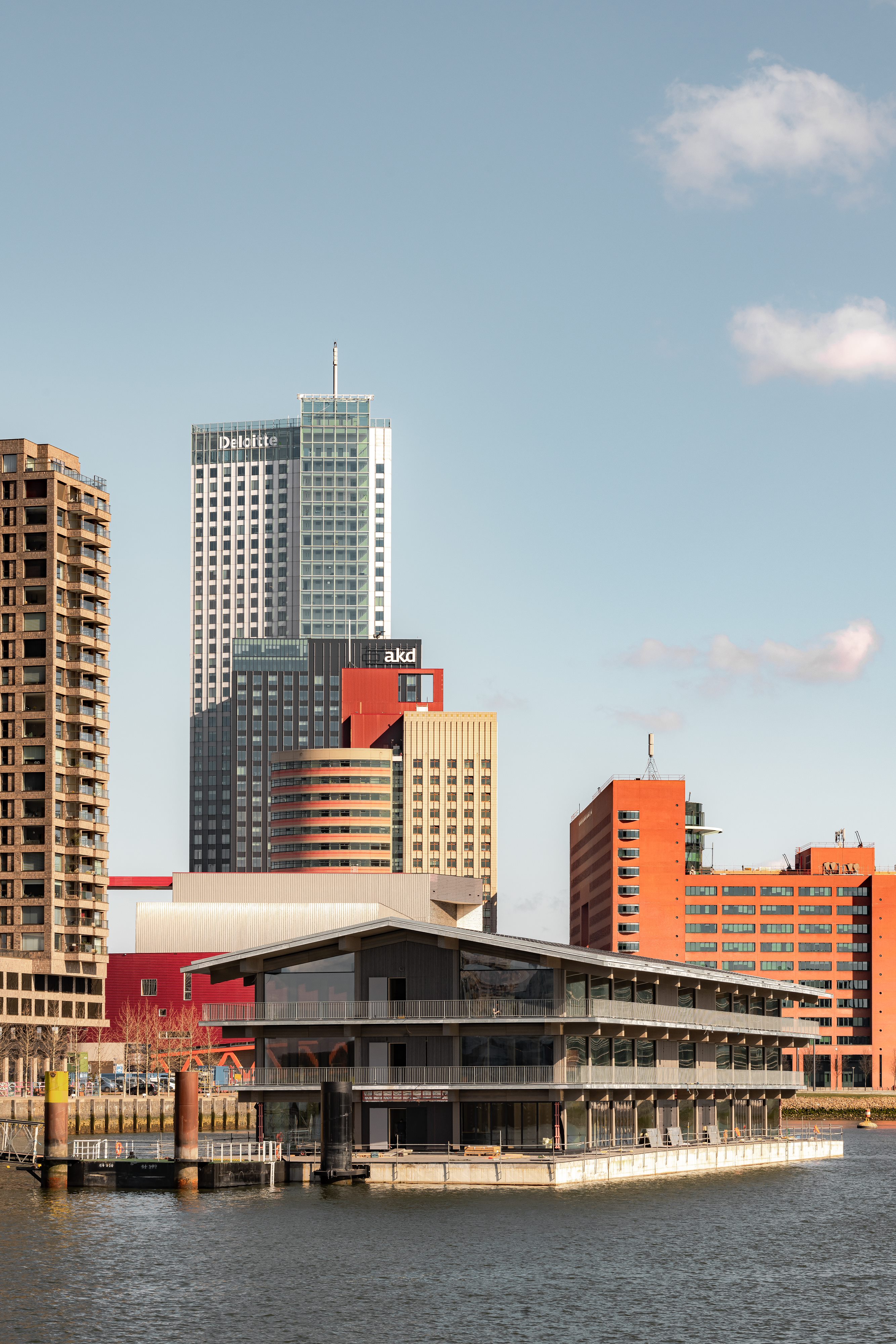 'Floating Office Rotterdam heeft ons geleerd welke voordelen bouwen met ...