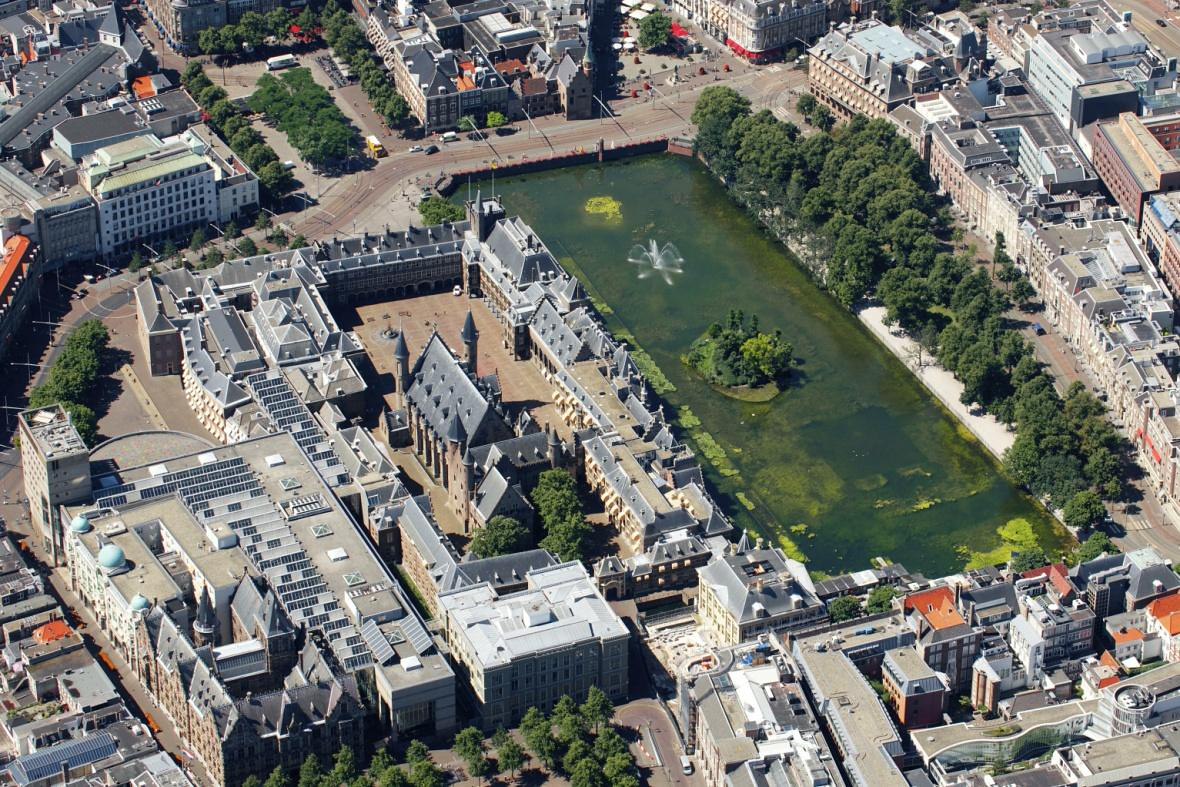 Renovatie Binnenhof valt weer fors duurder uit - architectenweb.nl