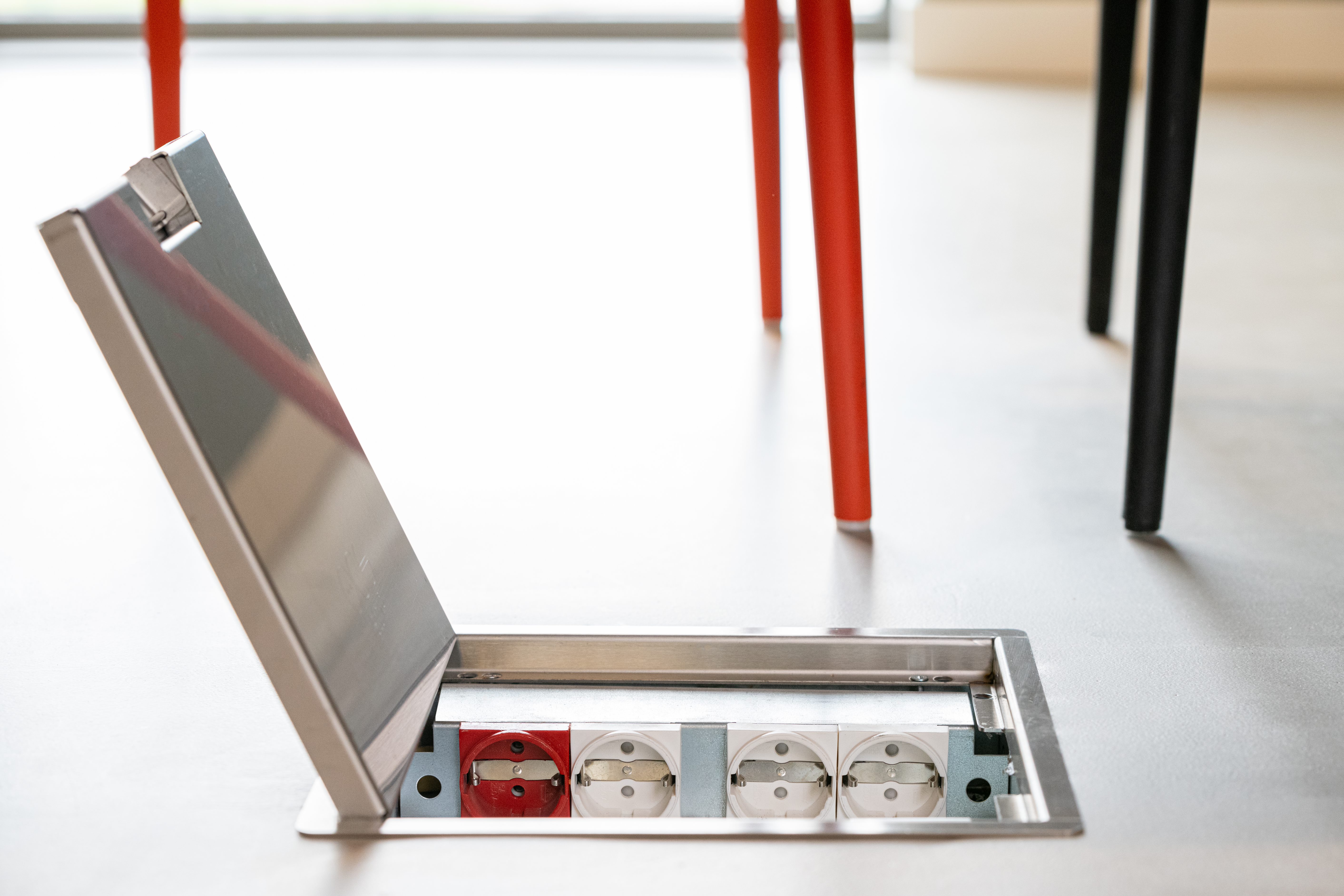 OCS | Office Cabling Systems | OCS (maatwerk) vloerdozen ...