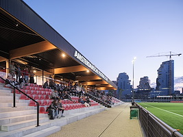Nieuw sportpark en clubhuis AFC in gebruik genomen - architectenweb.nl