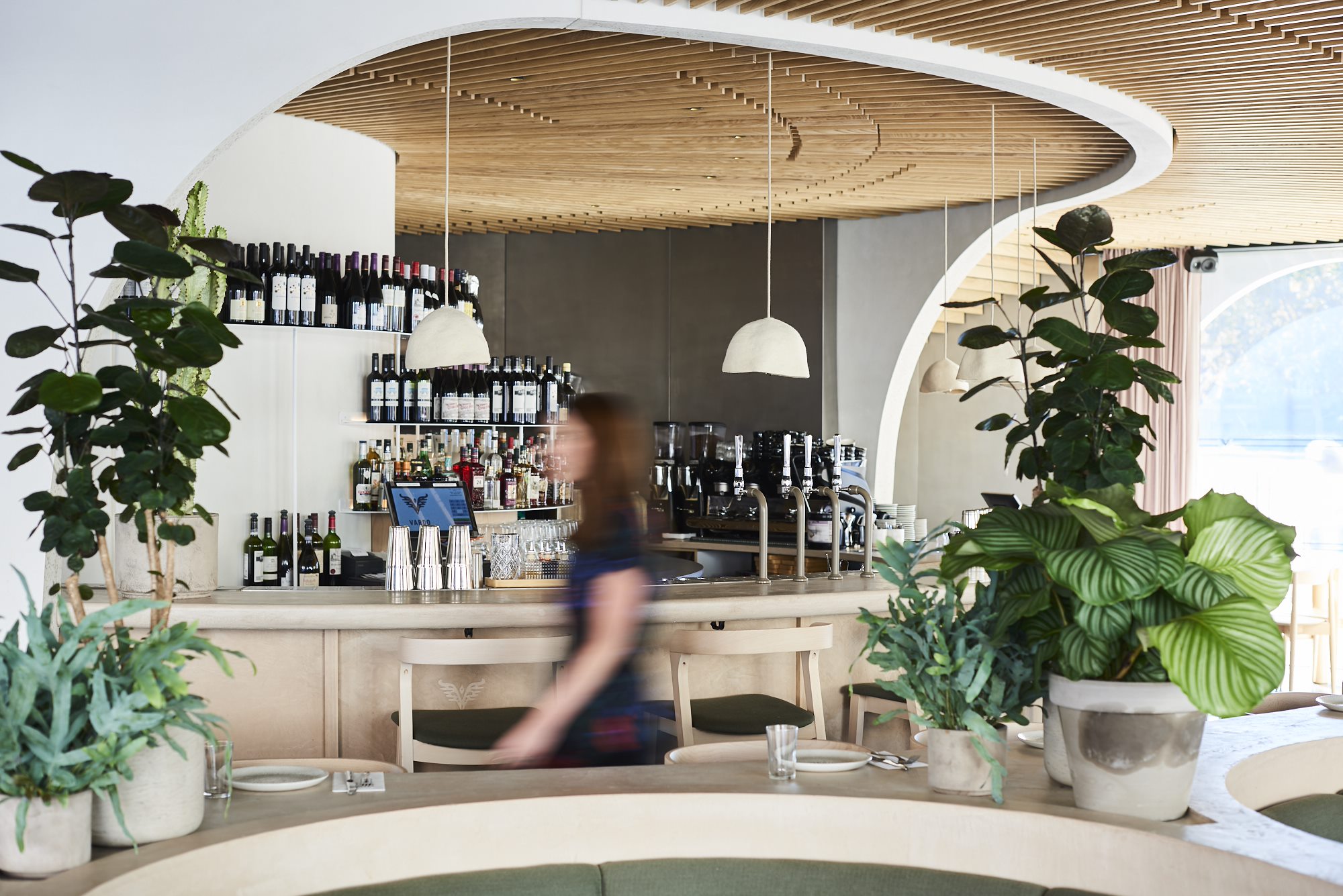 Hunter Douglas Architectural | Houten plafondsysteem Grill Exclusive ...