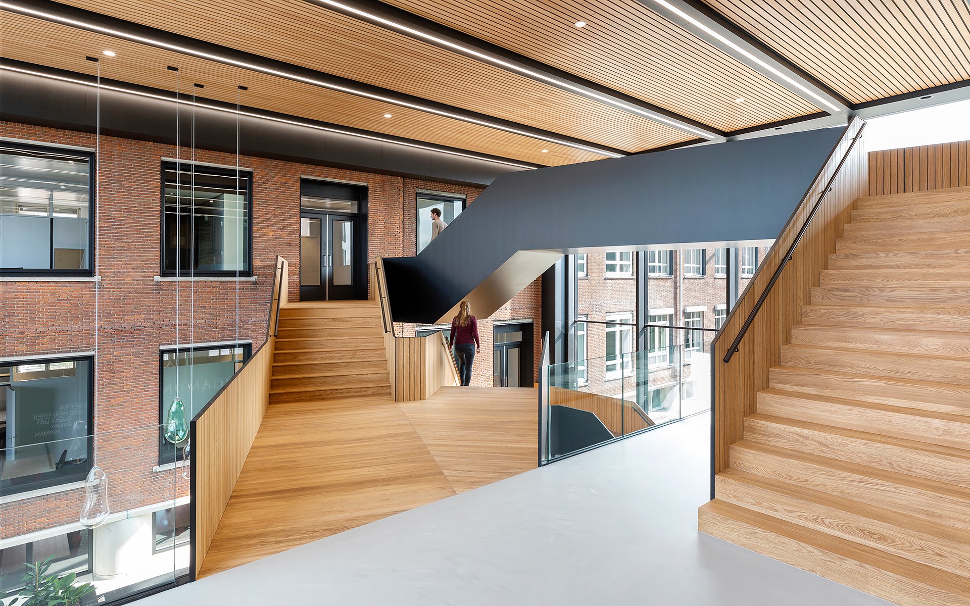 Nieuw volume met entree en atrium verbindt gebouwen Organon Oss ...