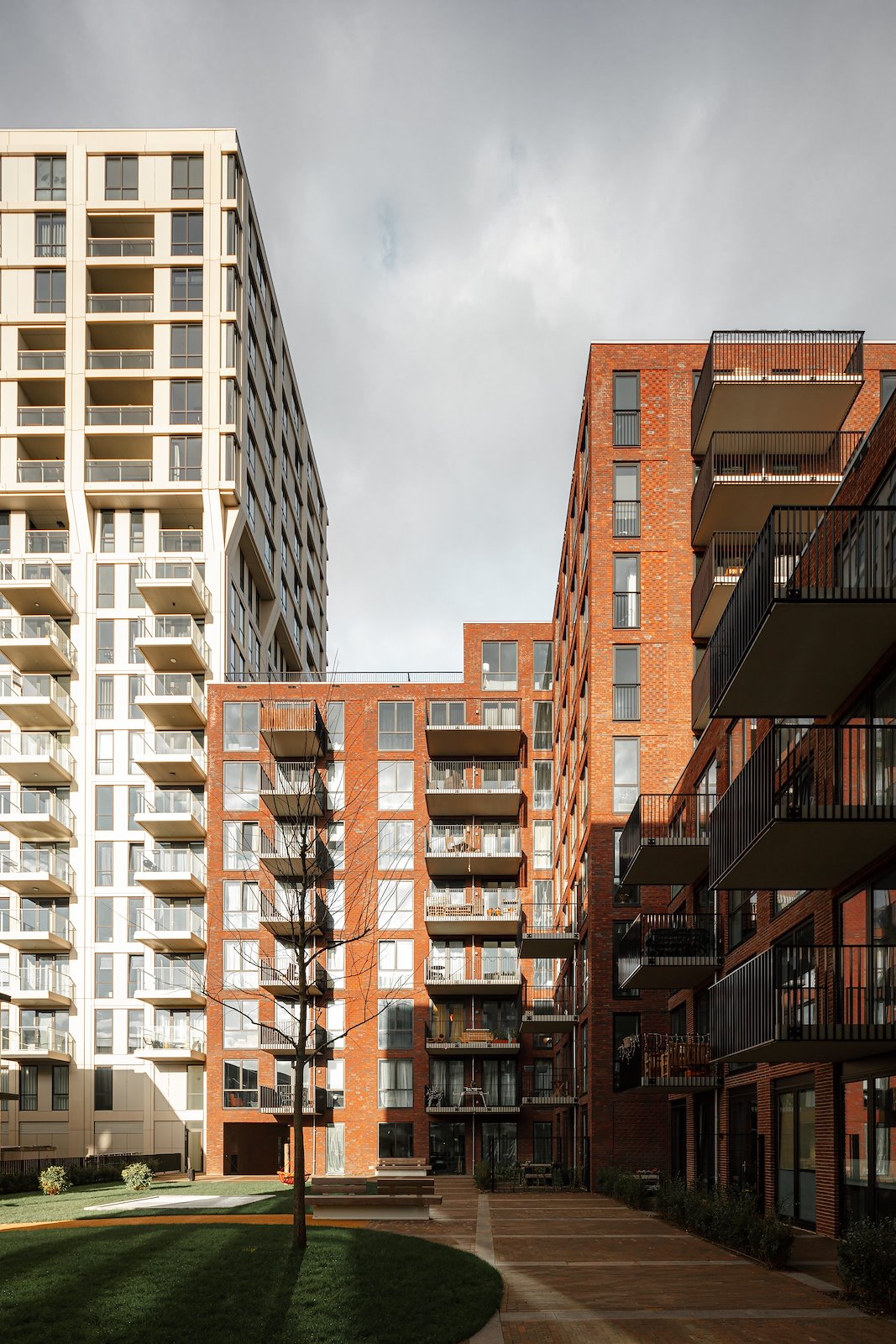 Gebouwenensemble S-West in Eindhoven opgeleverd - architectenweb.nl