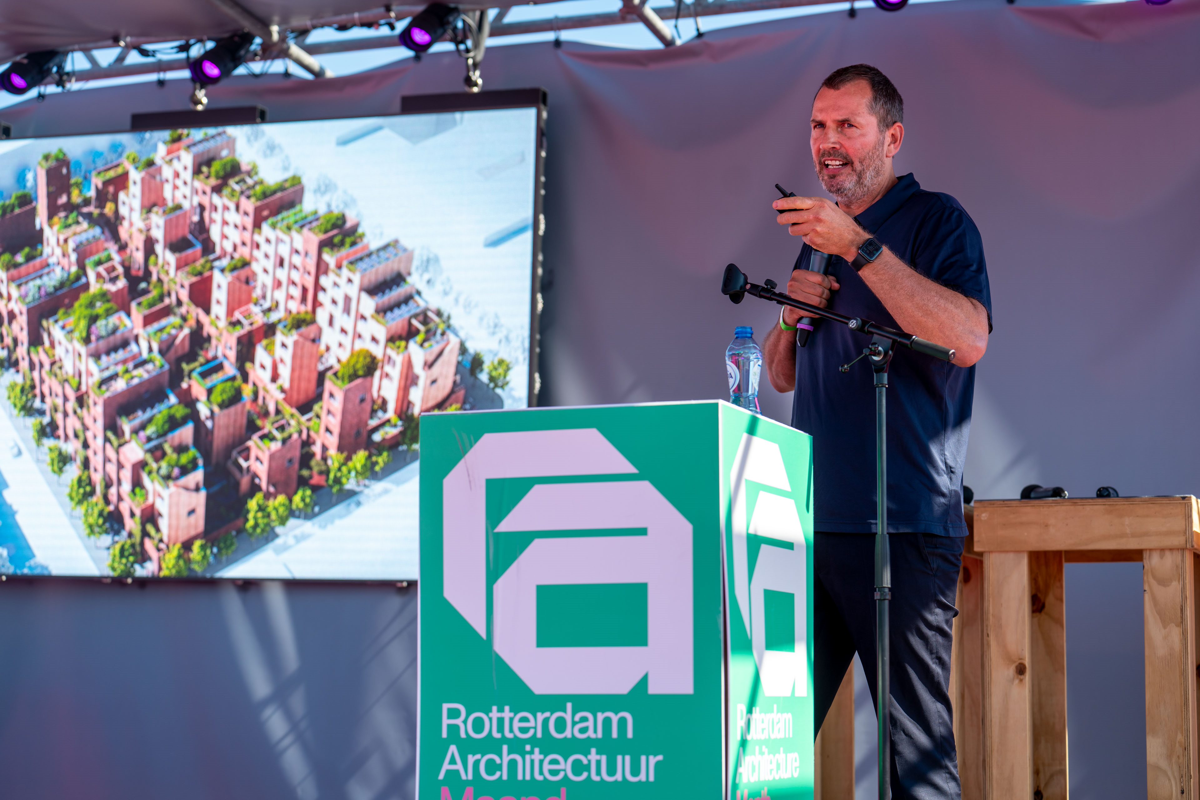 Zes lessen rond ‘Gestapeld wonen voor gezinnen’ - architectenweb.nl