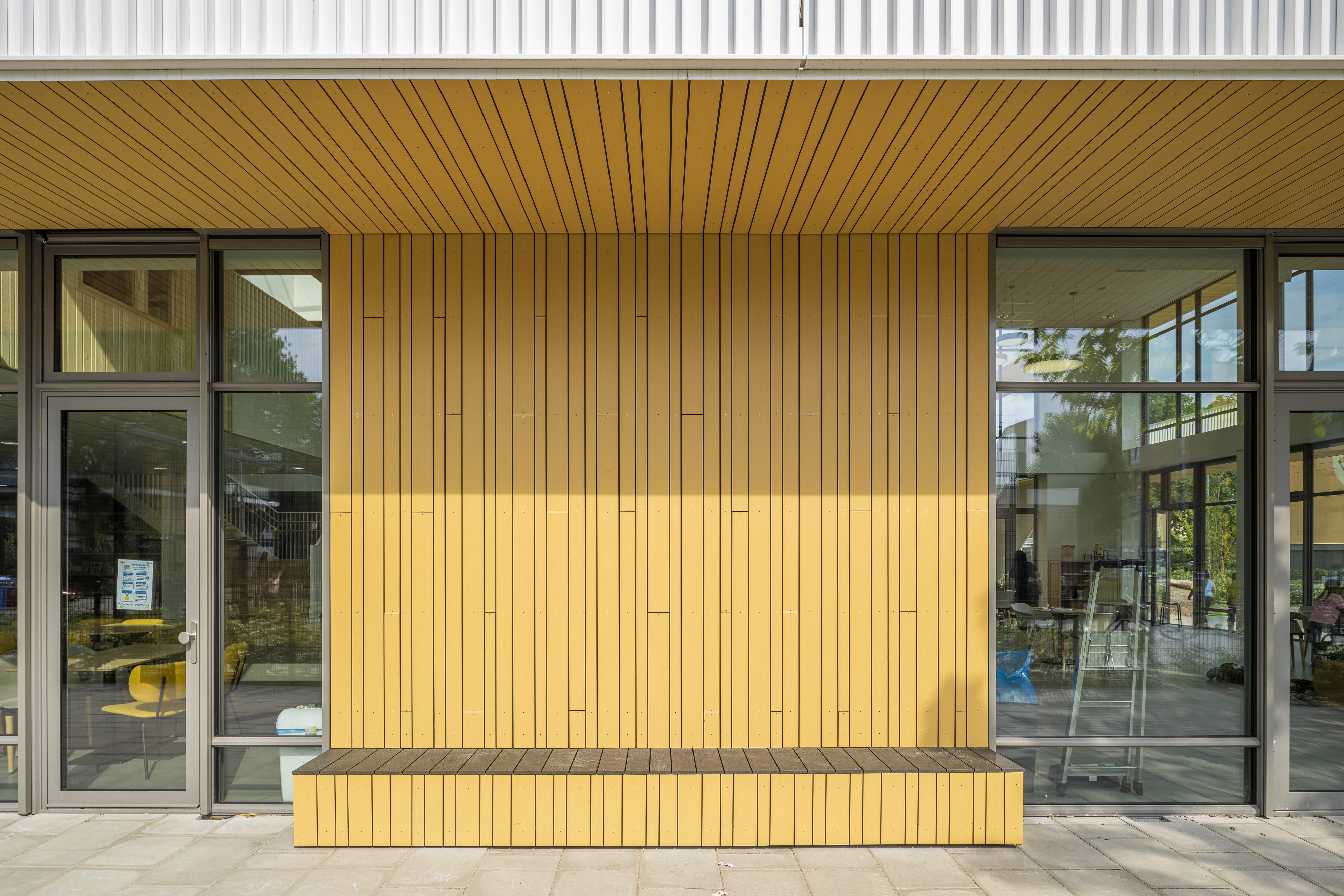 Rockpanel | Gevel van Rockpanel Custom Woods voor kindcentrum ...