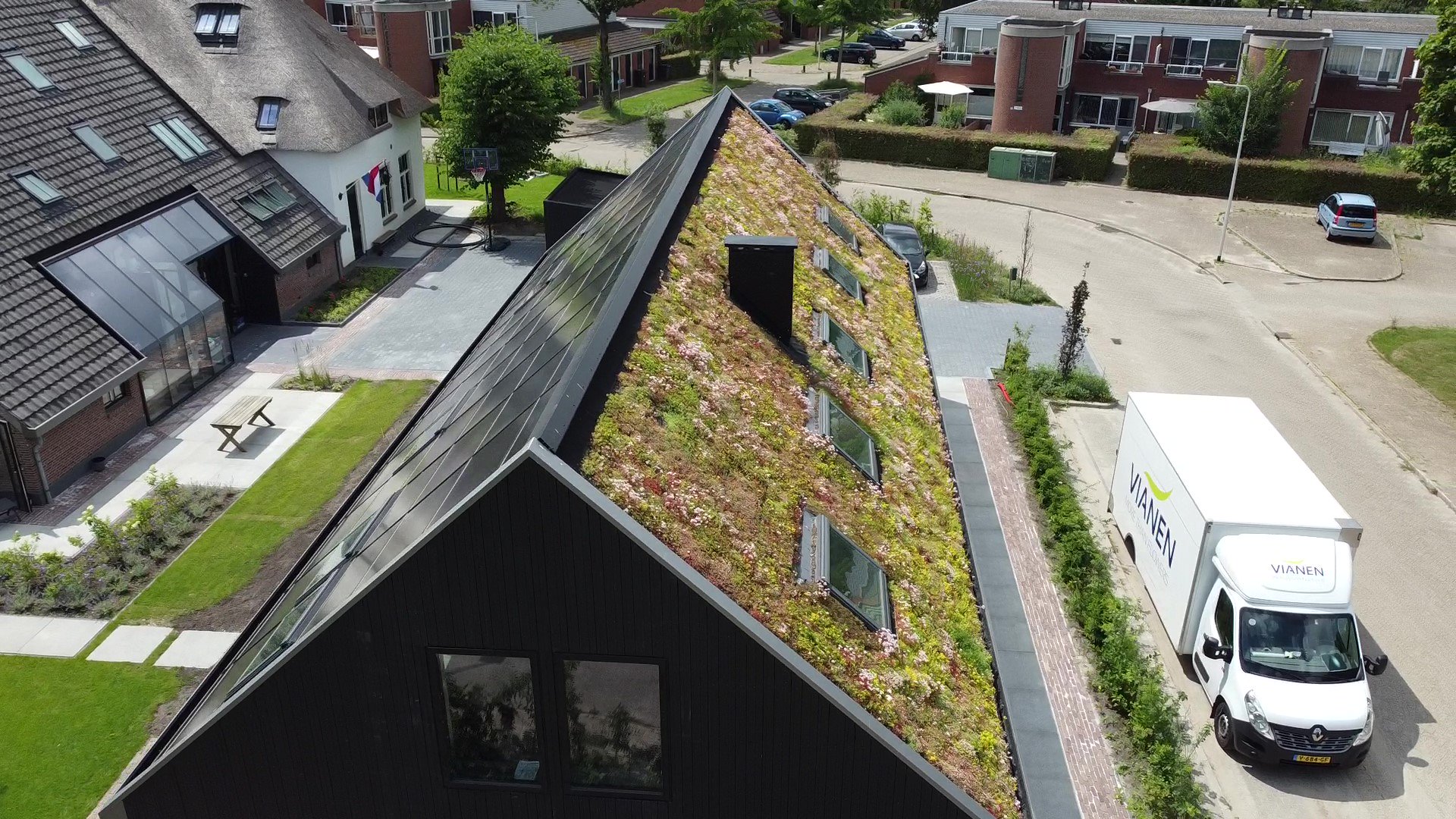 Sempergreen | De voordelen van Sedum & Solar op één dak - architectenweb.nl